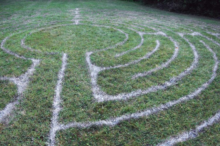 Build a Backyard Labyrinth - Mother Earth Living